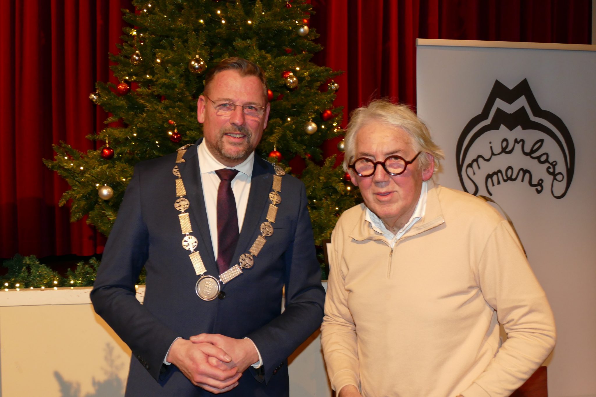 Eretitel Mierlose Mens 2025 voor Wim van Bokhoven | V.V. Mifano